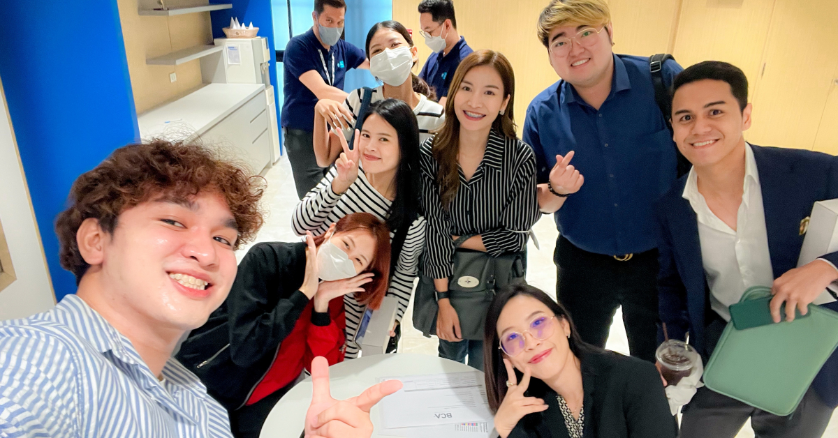 ทำงานพบปะยกทีมวัยรุ่น Focus Groups research - Digital Office